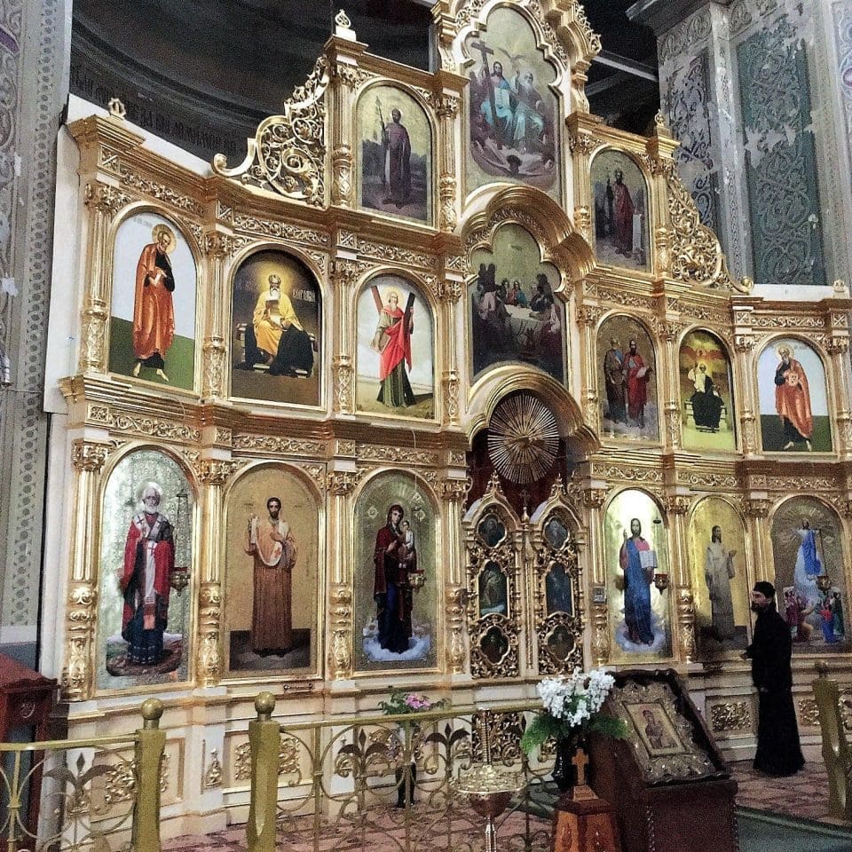 Moldova Wine, Communism and Underground Monks - Travel Begins at 40