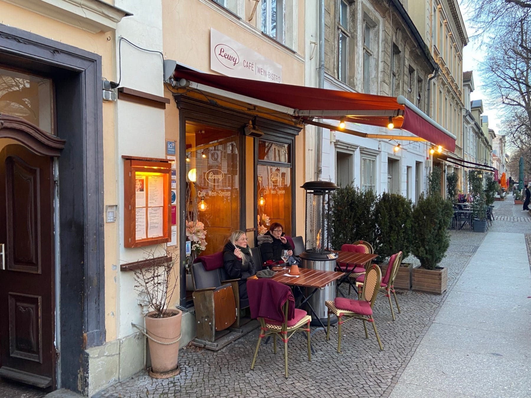 Walking Tour of Potsdam Germany and Sanssouci Park - Travel Begins at 40